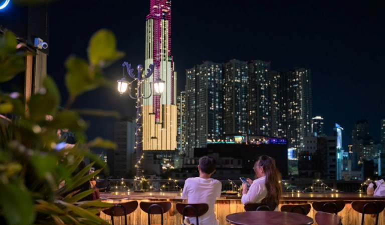 Top 3 quán rooftop chill cùng nhạc acoustic tại Bình Thạnh